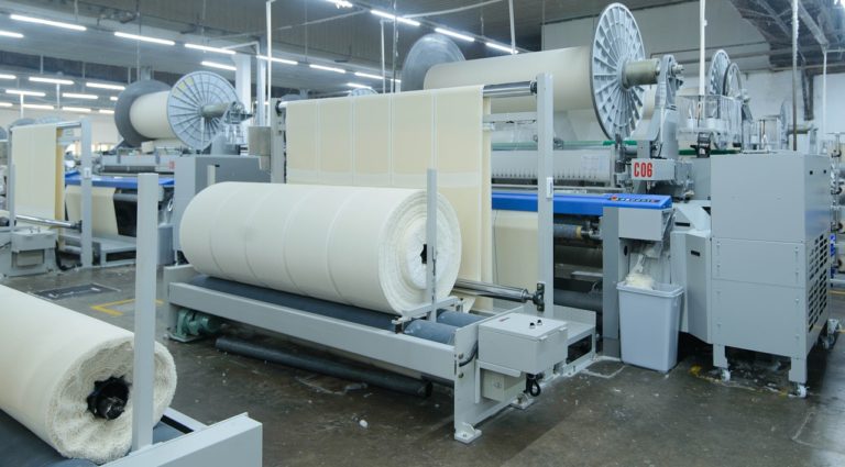 Weaving Machine - basic operations - Textile School