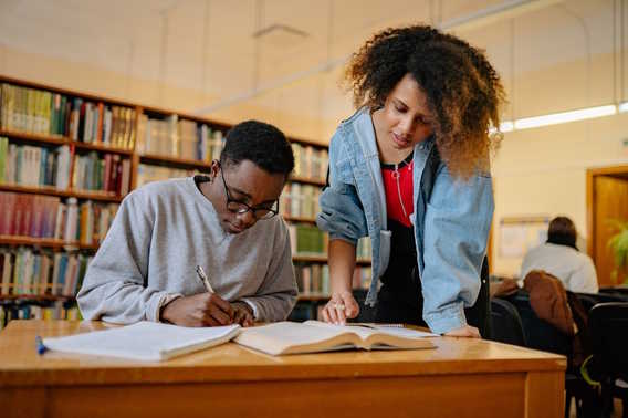 Where Can You Study Fashion Design in the US? - Textile School