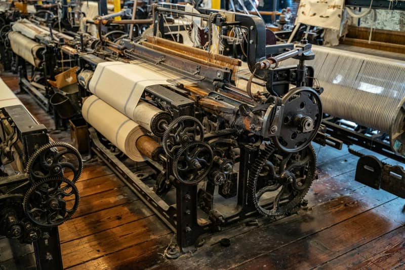 History and Evolution of Looms - Textile School