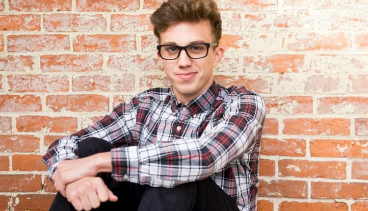 The Ultimate Guide to Shirt Styles: Find Your Perfect Fit - Textile School